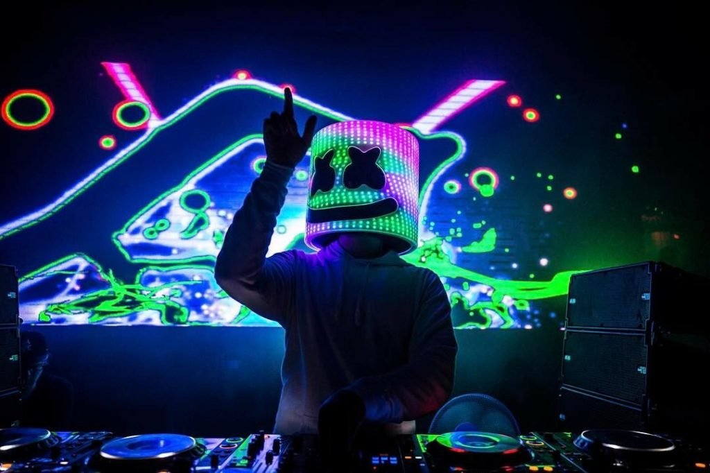 Conoce el rostro bajo el casco de Marshmello – The Electro Side
